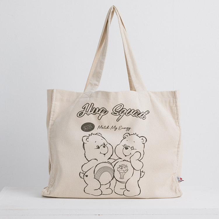 Care Bear Hug Squad 復古燈芯絨 大容量帆布袋-米白