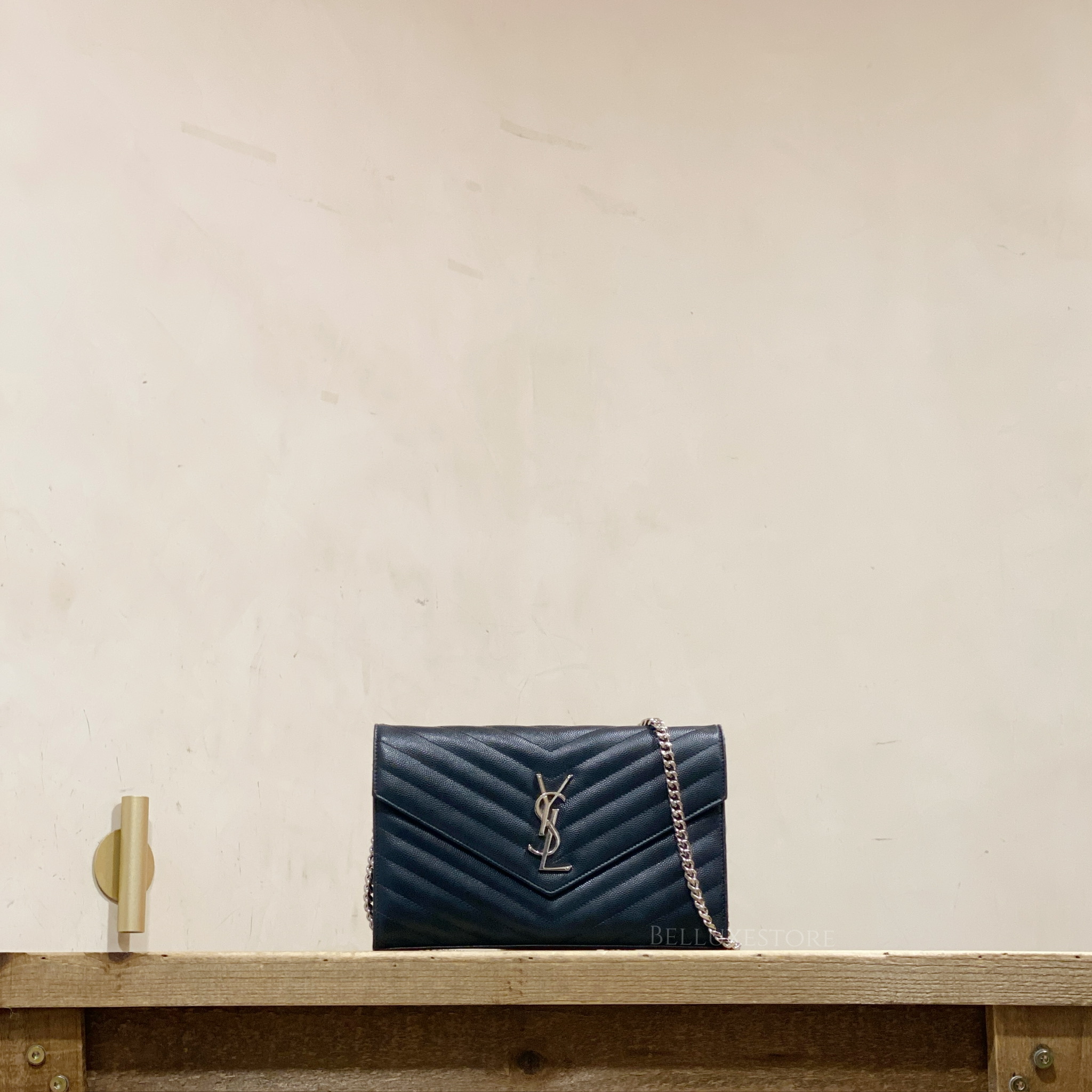 [Pre-owned] YSL envelope woc silver