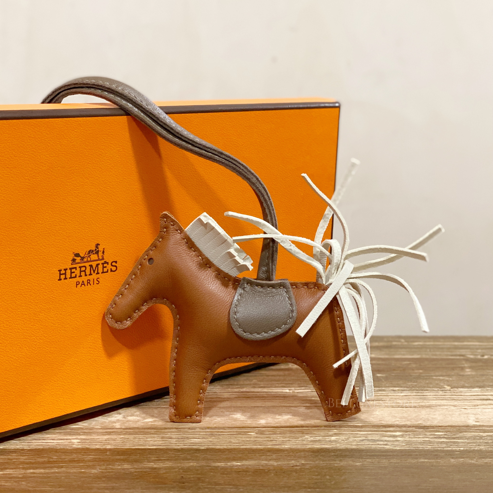 [Pre-owned] Hermes rodeo pm stamp B Gold/ etoupe/ nata