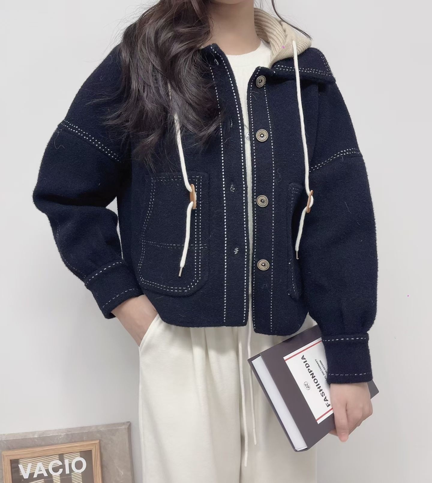 L106 車線有帽外套