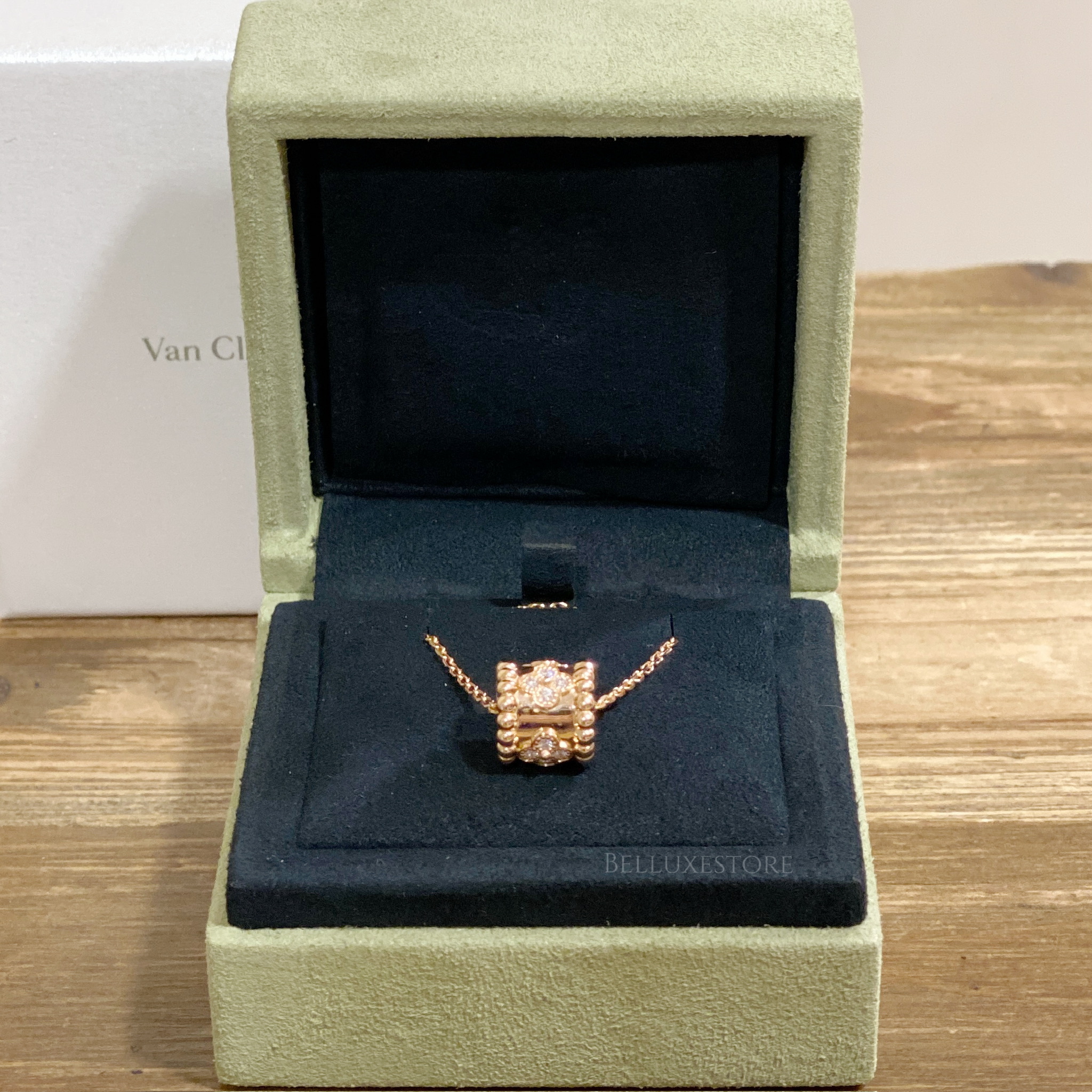 [Pre-owned] VCA perlee clovers pendant with chain Ro...