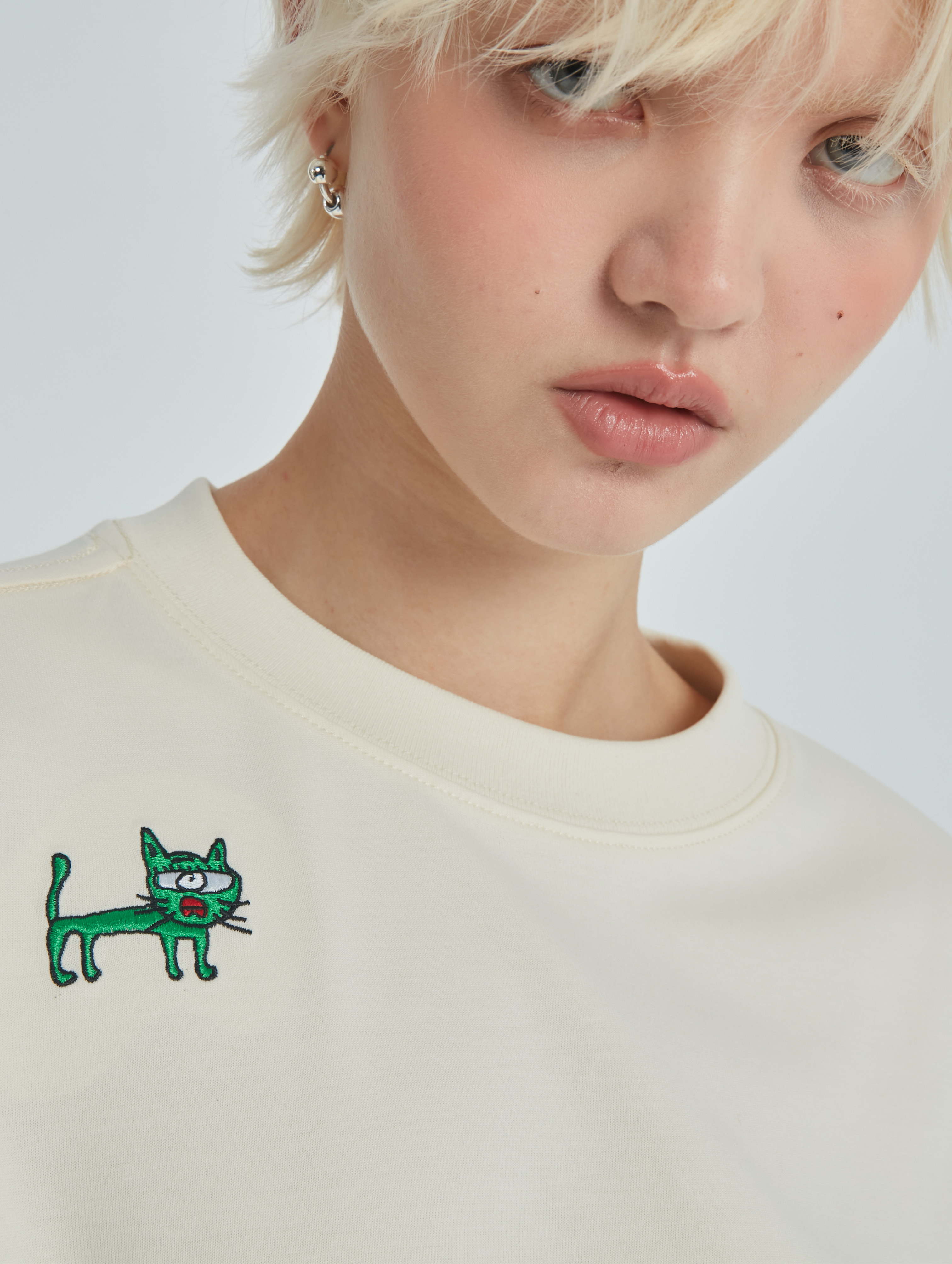 ET CAT Collaboration T-shirt｜Illustrated Embroidery