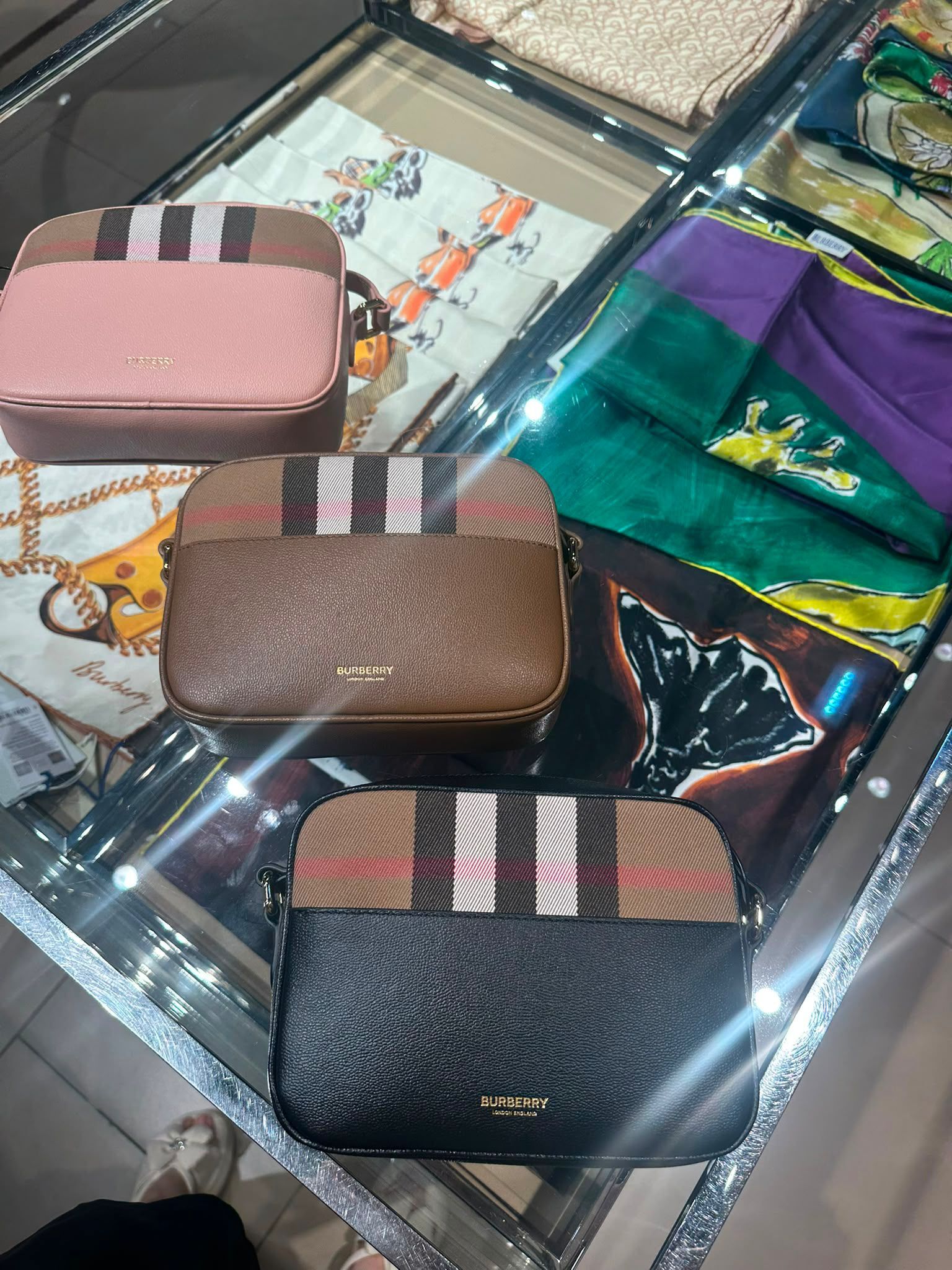 V279-281 Burberry Small Camera Bag